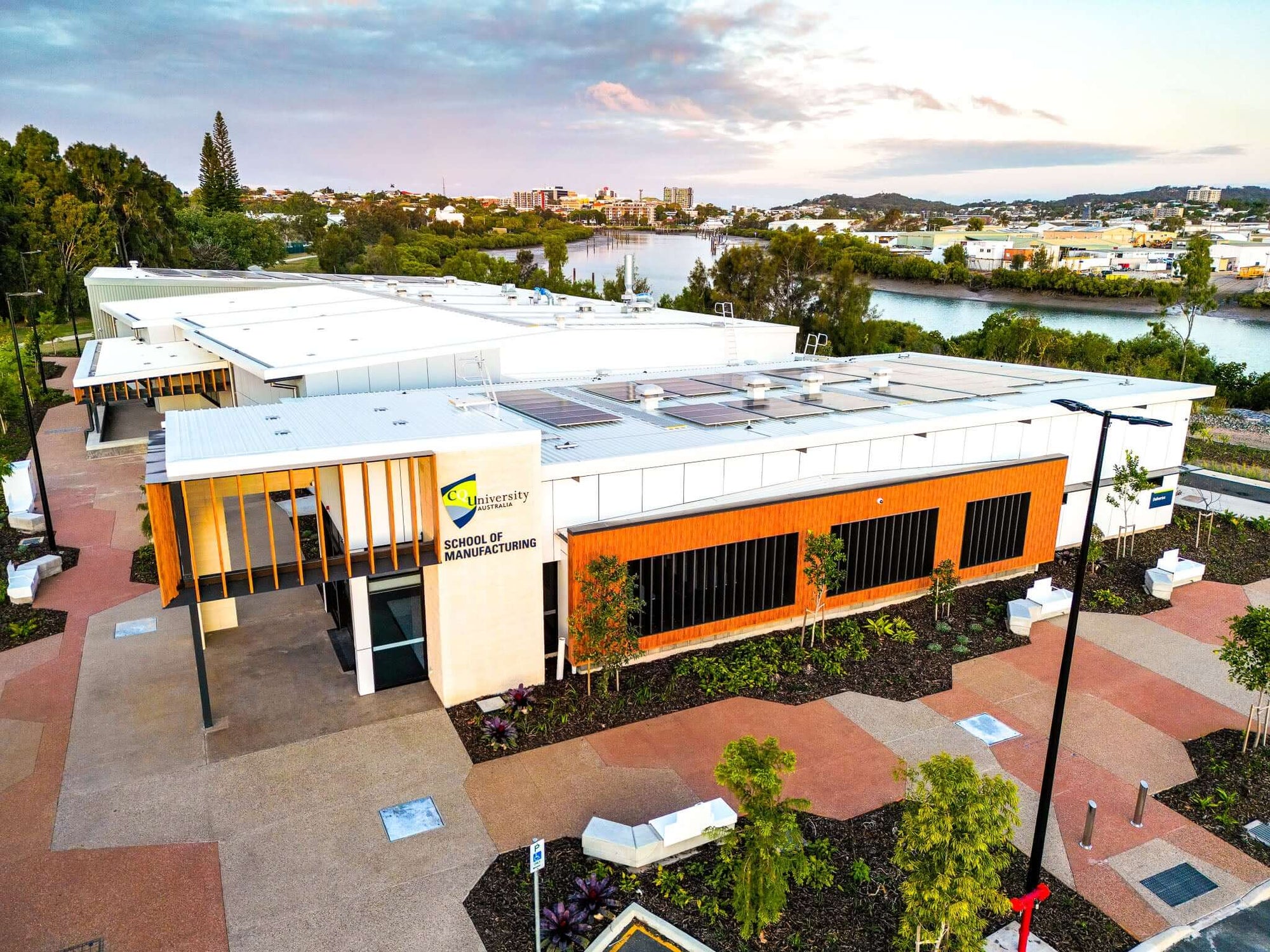 CQU UNIVERSITY PARTNERSHIP